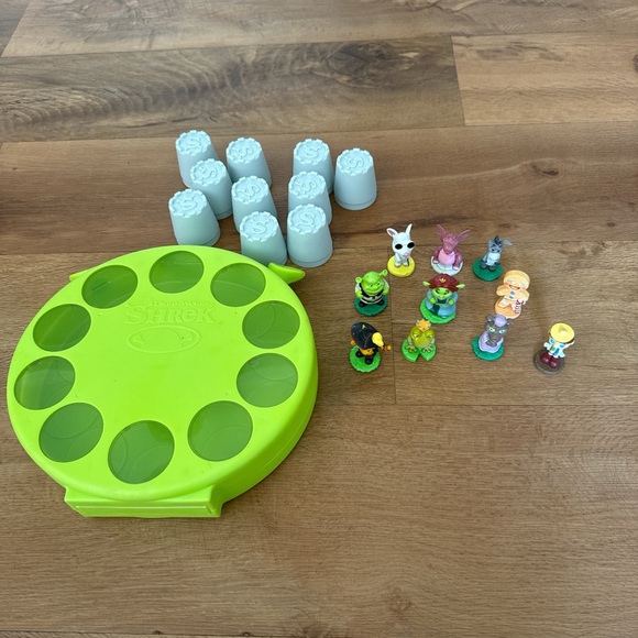 Dreamworks | Toys | Dreamworks Shrek Memory Game W 2 Castle Cups 0 Pvc ...